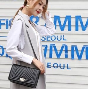 AnkarasBest | Bags | V Pattern Designer Luxury Unique Fashion Bag Red ...